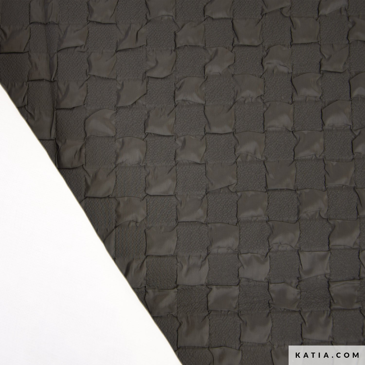 Black Bubble Chess Board Fabric - | Katia.com