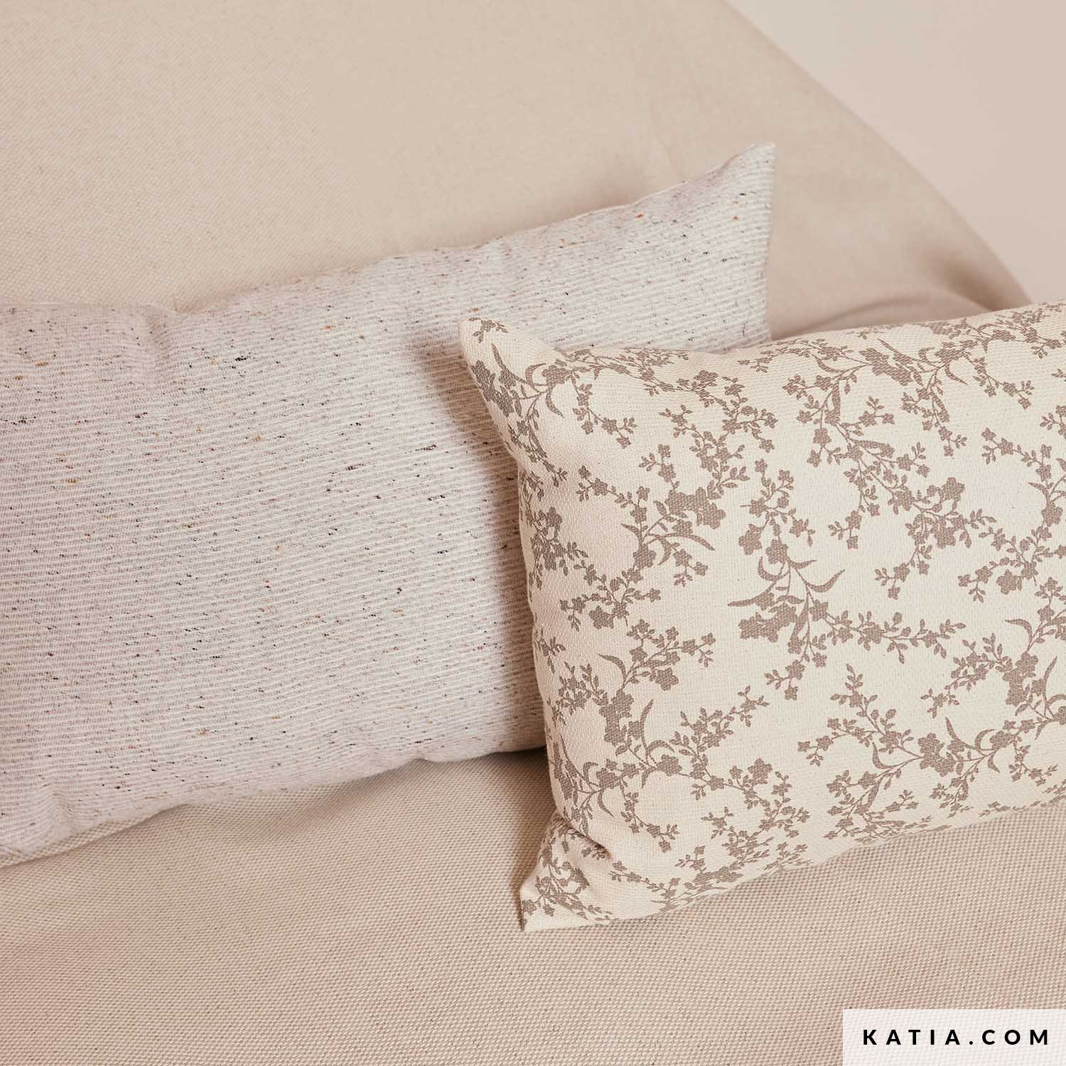 Off-white Tweed-effect Recycled Canvas Fabric - Spring / Summer | Katia.com