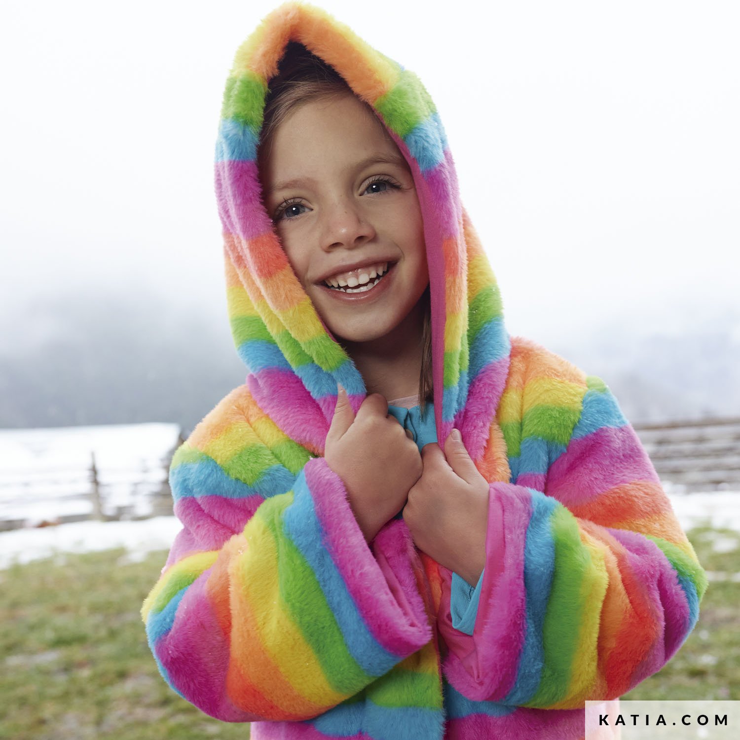 Rainbow fur polar fleece fabric - Autumn / Winter | Katia.com