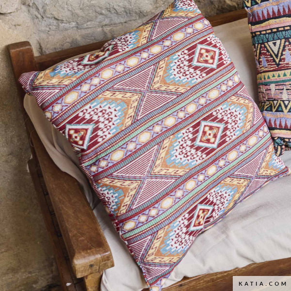 Tela Jacquard con Estampado Geométrico Tribal - Primavera / Verano ...
