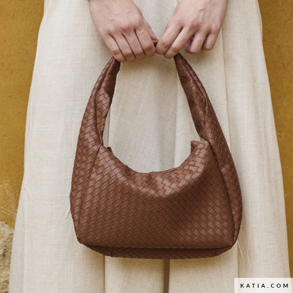 Tela de polipiel con efecto trenzado en color naranja - | Katia.com