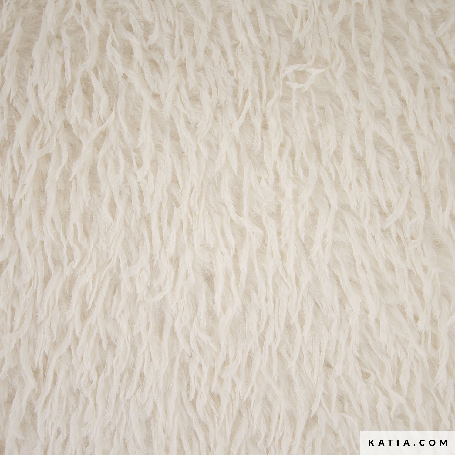 Cream Feather vegan faux fur fabric - Autumn / Winter | Katia.com